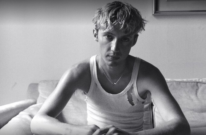 Apache 207 Songtexte, Lyrics & Übersetzungen